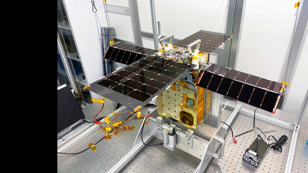 Lunar Flashlight | NASA Jet Propulsion Laboratory (JPL)