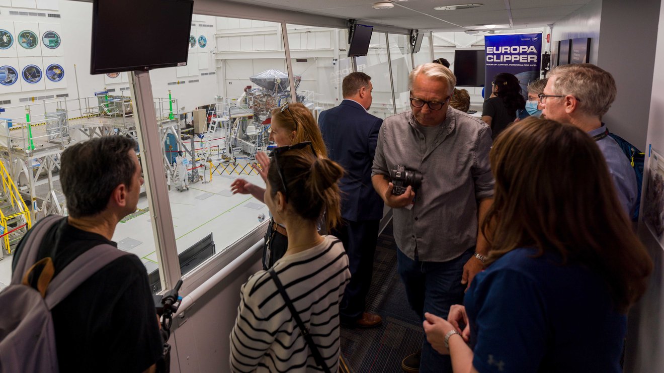 Media Get Close-Up of NASA’s Jupiter-Bound Europa Clipper | NASA Jet ...