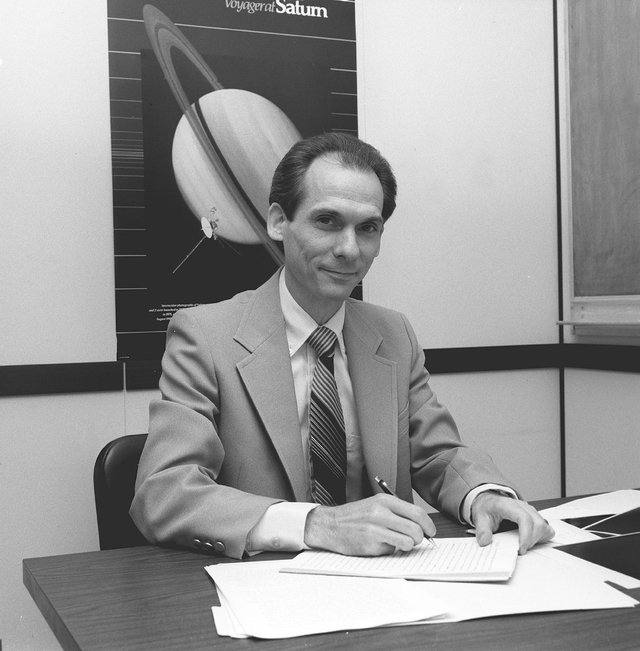 Ed Stone, Former Director of JPL and Voyager Project Scientist, Dies ...