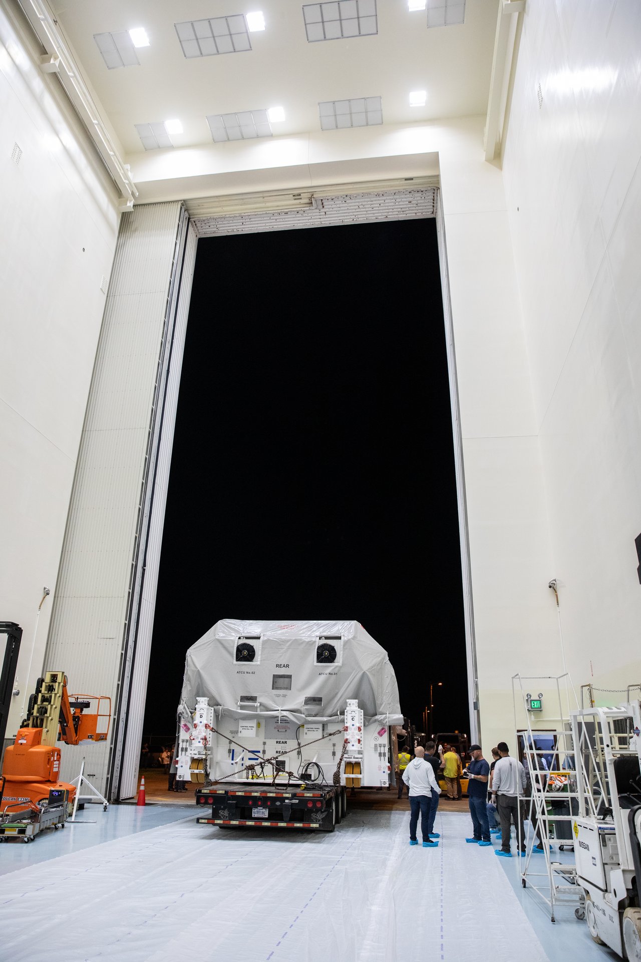 NASA’s Europa Clipper Makes Cross-Country Flight to Florida | NASA Jet ...