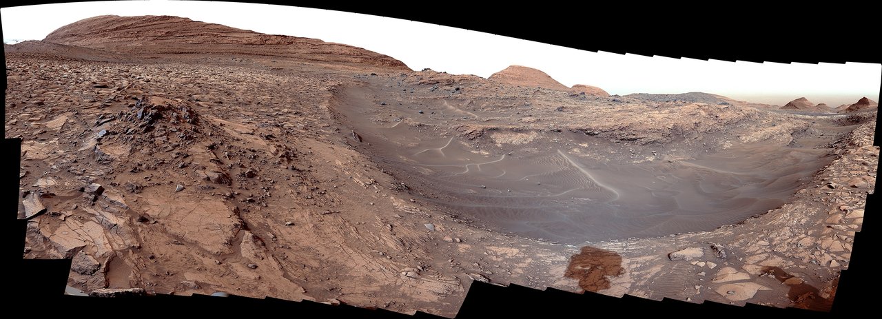 NASA’s Curiosity Rover Discovers a Surprise in a Martian Rock | NASA ...