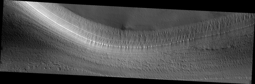 Layered Ice Near the South Pole of Mars | NASA Jet Propulsion ...