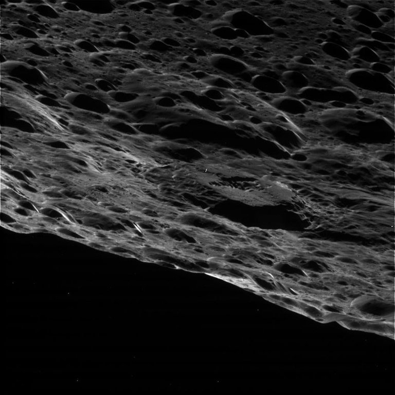 Cassini Gets Close-Up Views of Saturn's Moon Iapetus | NASA Jet ...