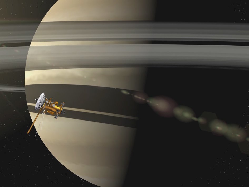 NASA Probe Gets Close-Up Views of Large Hurricane on Saturn