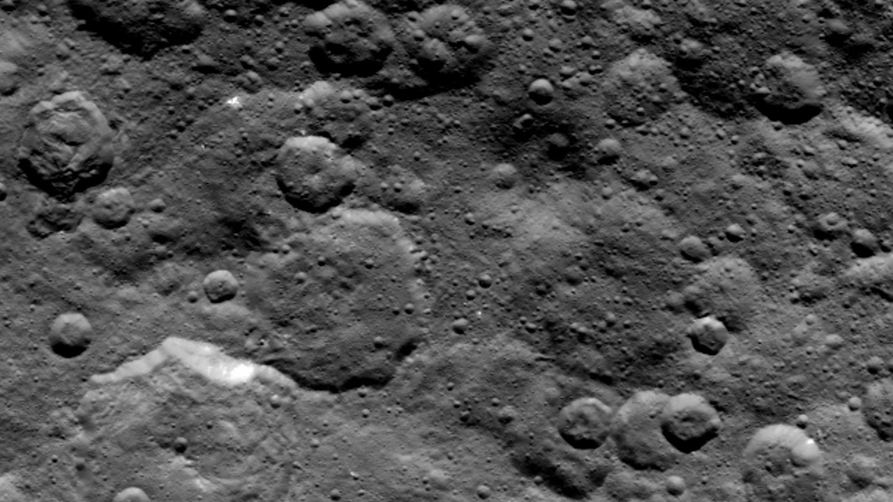 Bright Spots Shine in Newest Dawn Ceres Images