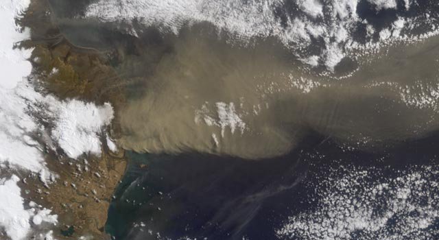 NASA Satellite Helps Measure Iceland Volcanic Plume | NASA Jet ...