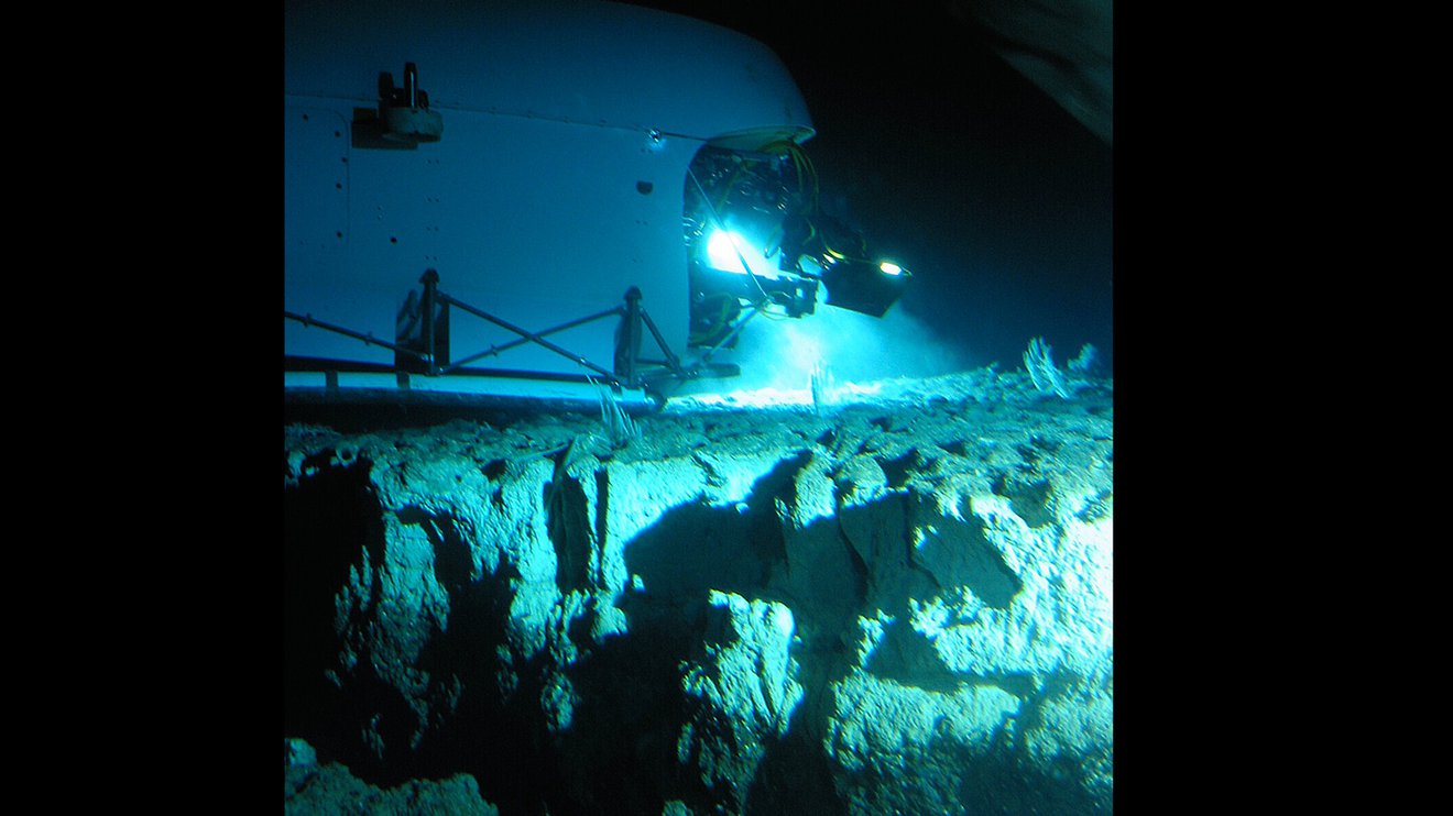 Europa's Ocean May Have An Earthlike Chemical Balance | NASA Jet ...