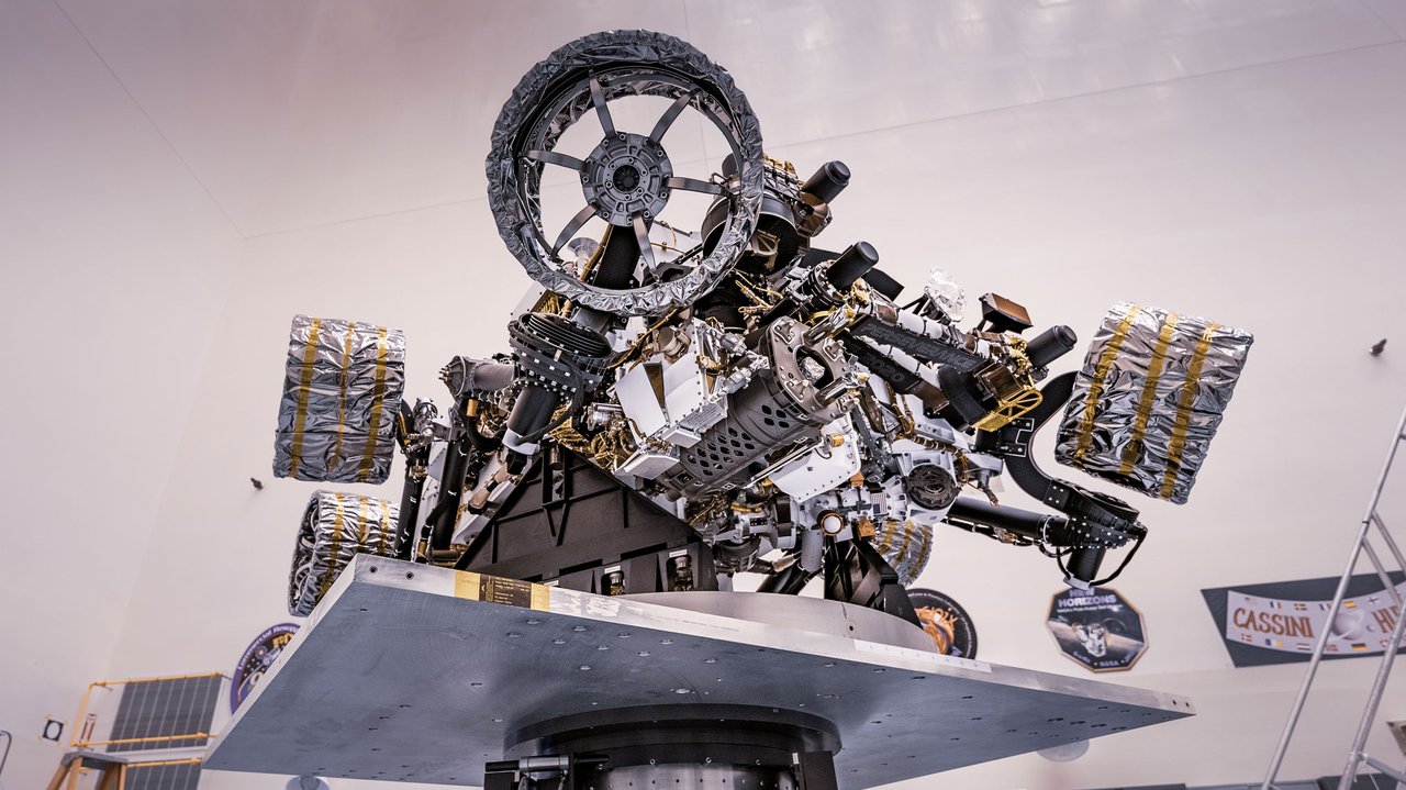 NASA's Mars 2020 Perseverance Rover Gets Balanced