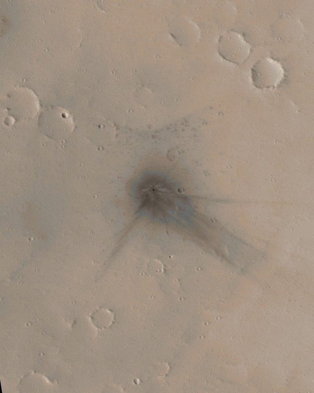 NASA Images Suggest Water Still Flows in Brief Spurts on Mars | NASA ...