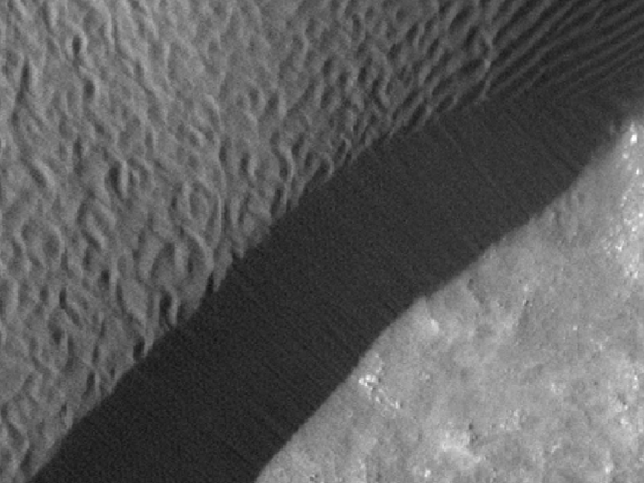 NASA Orbiter Catches Mars Sand Dunes in Motion | NASA Jet Propulsion ...