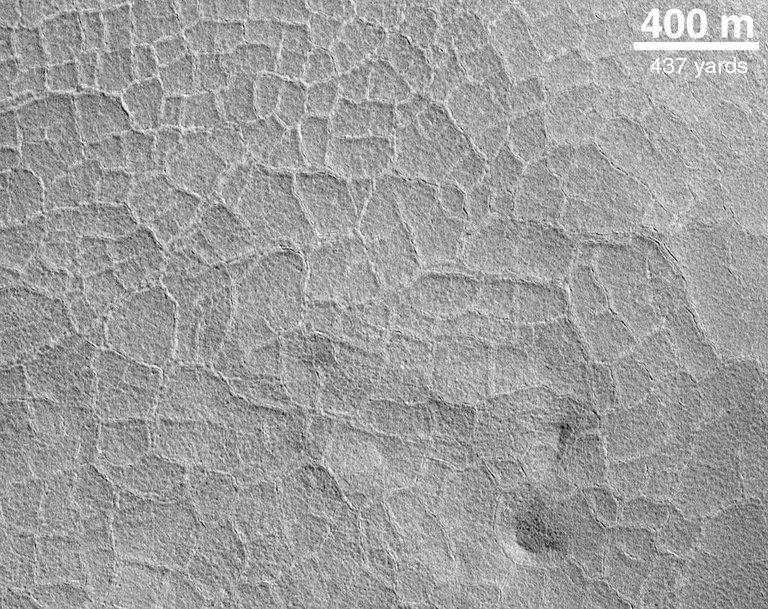 Indications of Subsurface Ice: Polygons on the Northern Plains | NASA ...