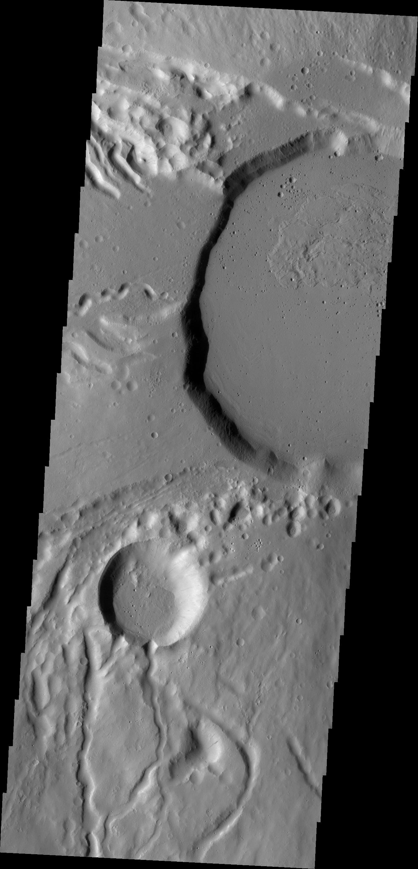 Ceraunius Tholus