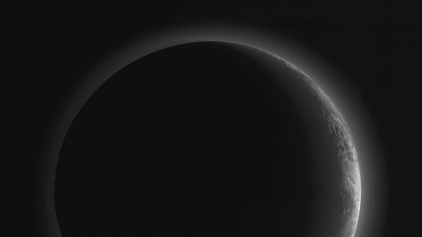 A Full View of Pluto's Stunning Crescent | NASA Jet Propulsion ...