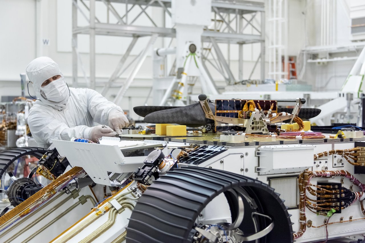 Mars Helicopter Installed on Mars 2020 Rover | NASA Jet Propulsion ...