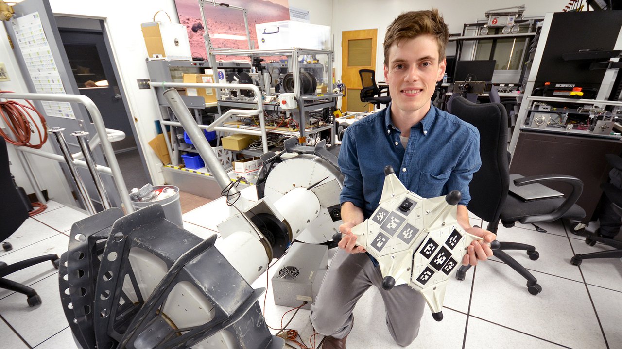 Making Leaps in Extreme Robotics – News | NASA JPL Education